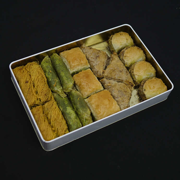 Handmade Assorted Deluxe Baklava , 2.2lb - 1kg